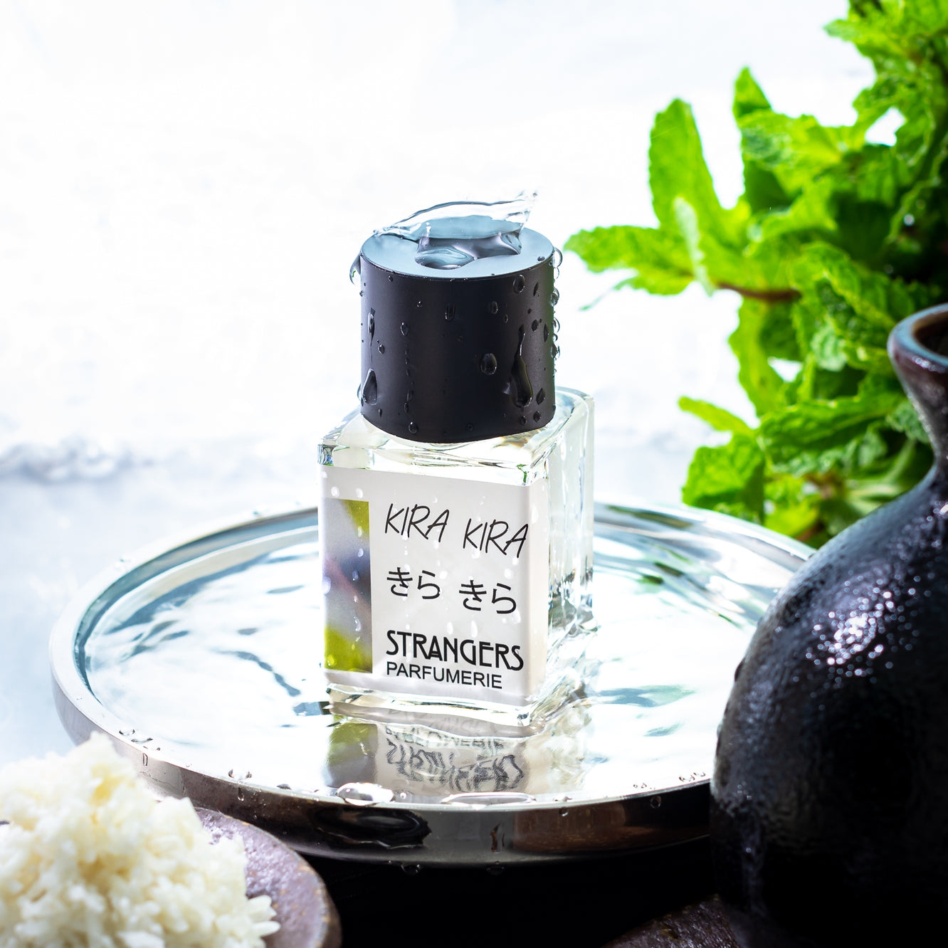 Strangers Parfumerie